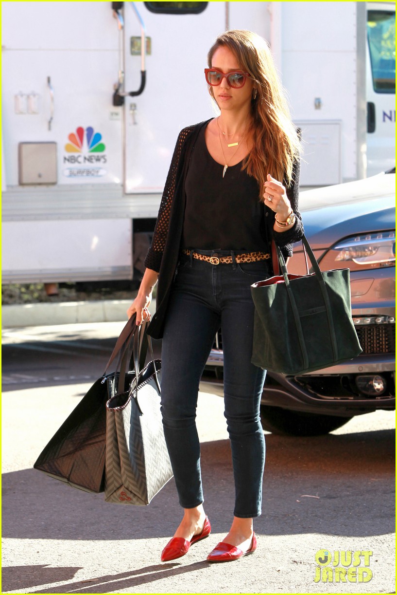 Jessica Alba: 'A.C.O.D.' On Blu-Ray & DVD Now!: Photo 3033714 | Jessica ...