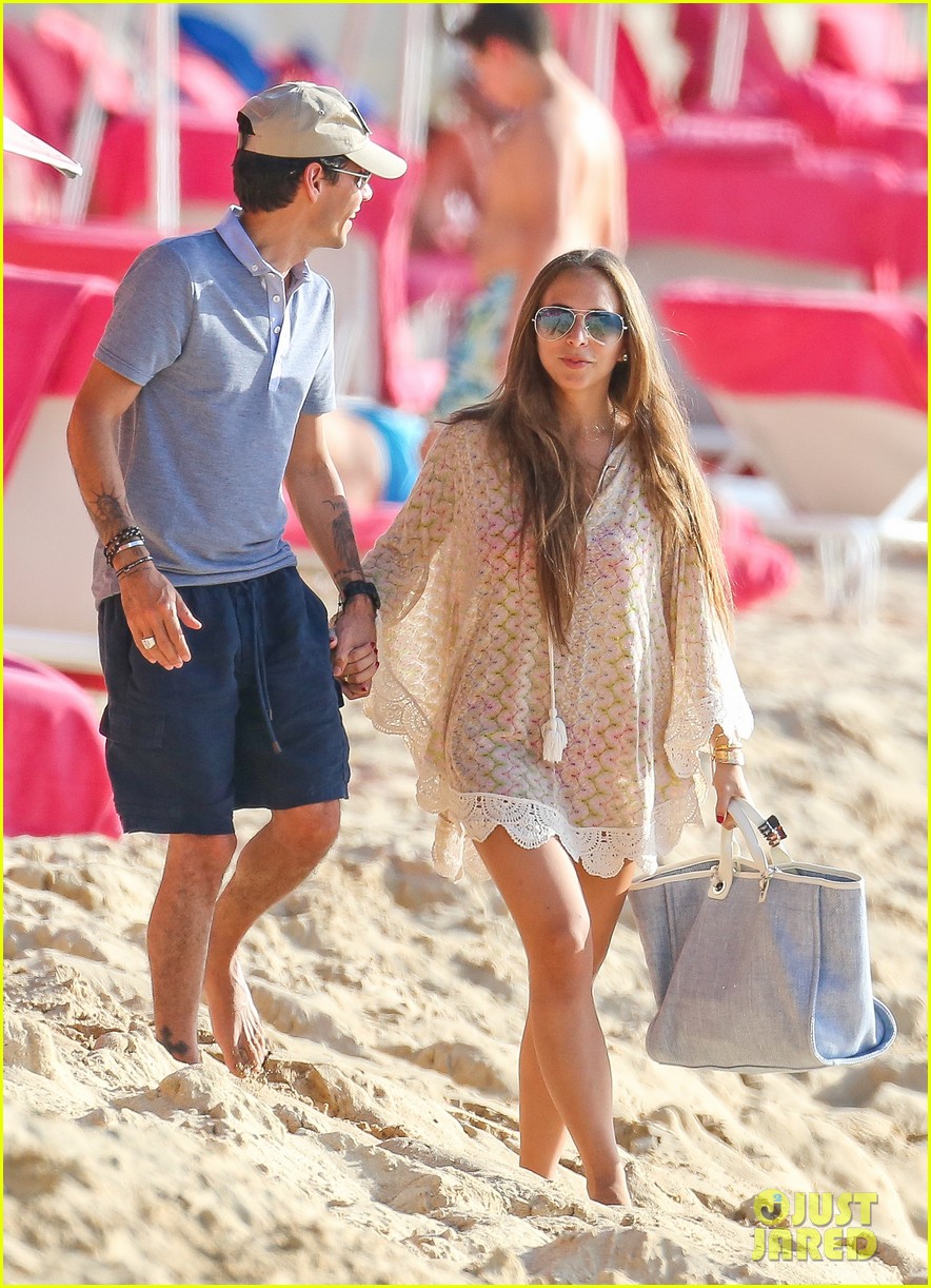 Marc Anthony & Chloe Green Spend New Year's Day in Barbados: Photo ...