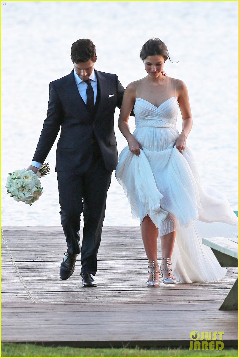 Justin Bartha Marries Lia Smith in Hawaii, Wedding Photos Here!: Photo ...