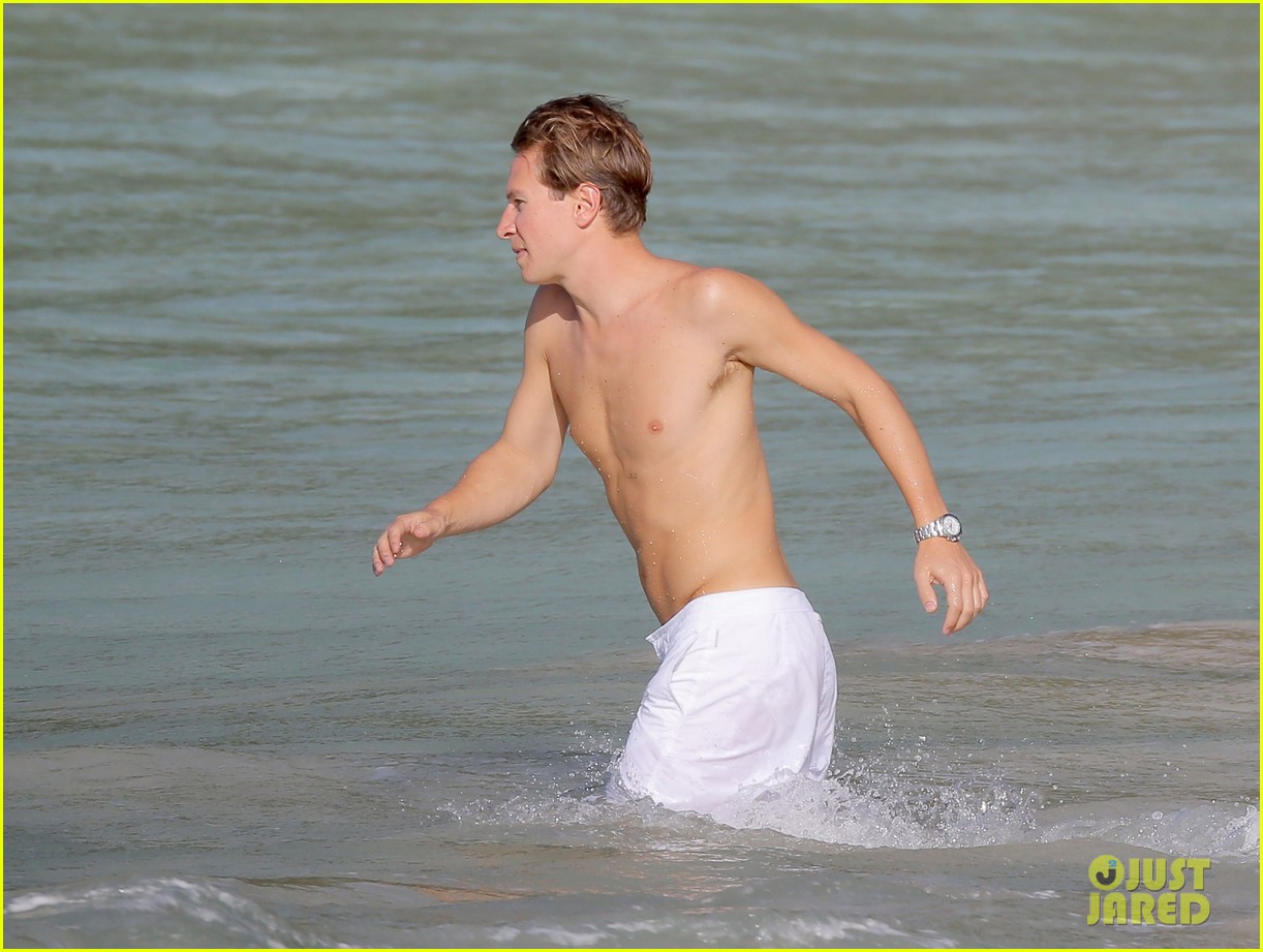 Princess Beatrice & Boyfriend Dave Clark: New Year's in St Barts ...