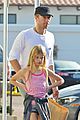Chris Martin: Father-Daughter Day with Apple!: Photo 3040611 | Apple ...