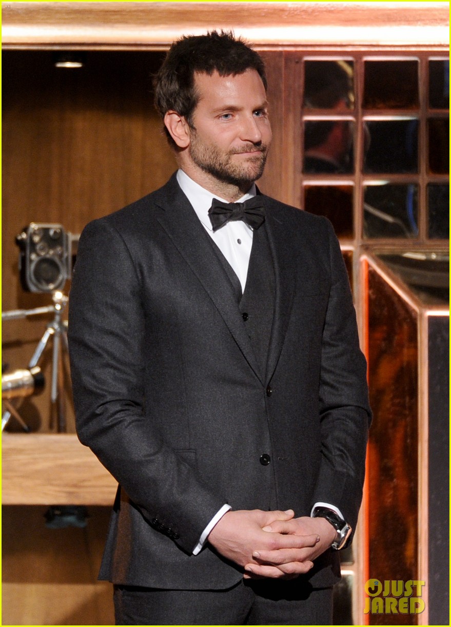 Bradley Cooper Honors David O. Russell at DGA Awards 2014!: Photo ...