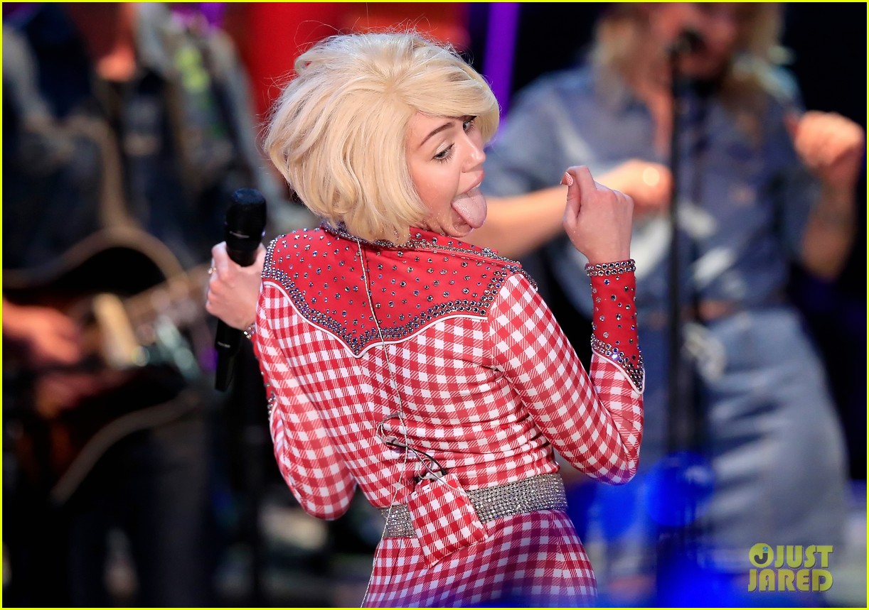 Watch EVERY 'Miley Cyrus: MTV Unplugged' Performance Here!: Photo ...