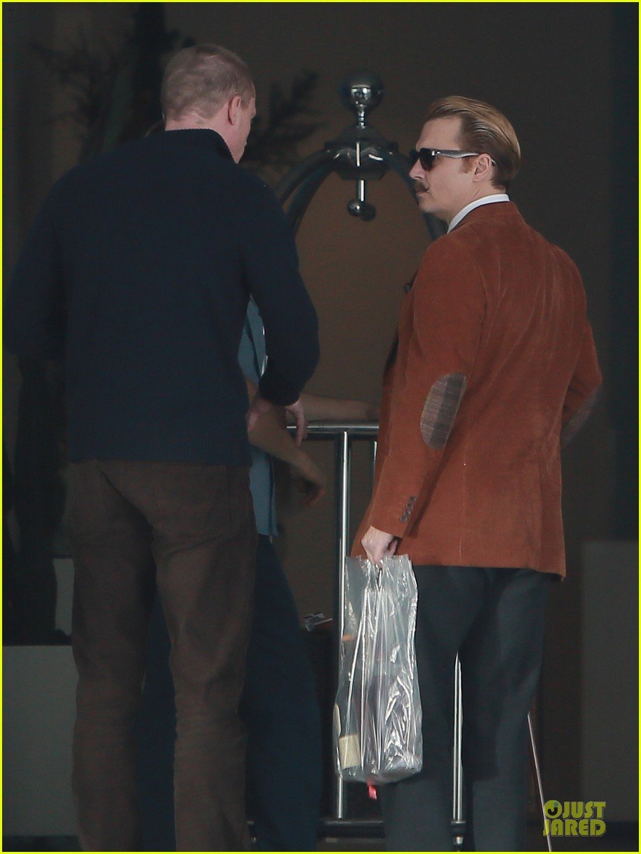 Johnny Depp: 'Mortdecai' Set with Bikini-Clad Babes!: Photo 3024210 ...
