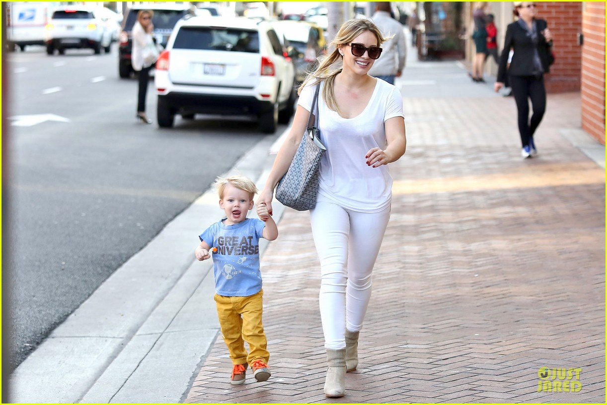 Hilary Duff: It's a Great Universe with Luca!: Photo 3043156 ...