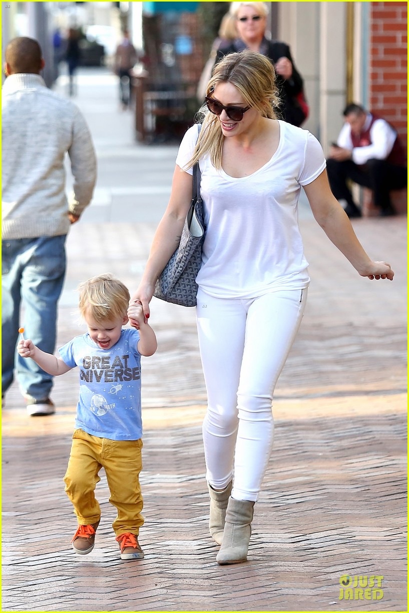 Hilary Duff: It's a Great Universe with Luca!: Photo 3043161 ...