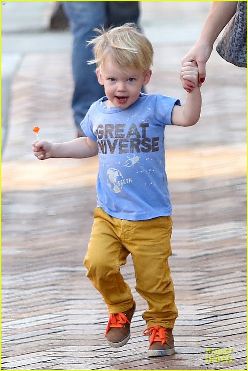 Hilary Duff: It's a Great Universe with Luca!: Photo 3043162 ...