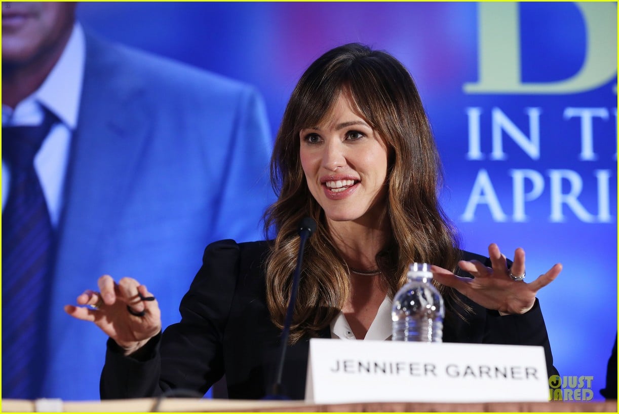 Jennifer Garner: 'Draft Day' Super Bowl Commercial - Watch Now!: Photo ...