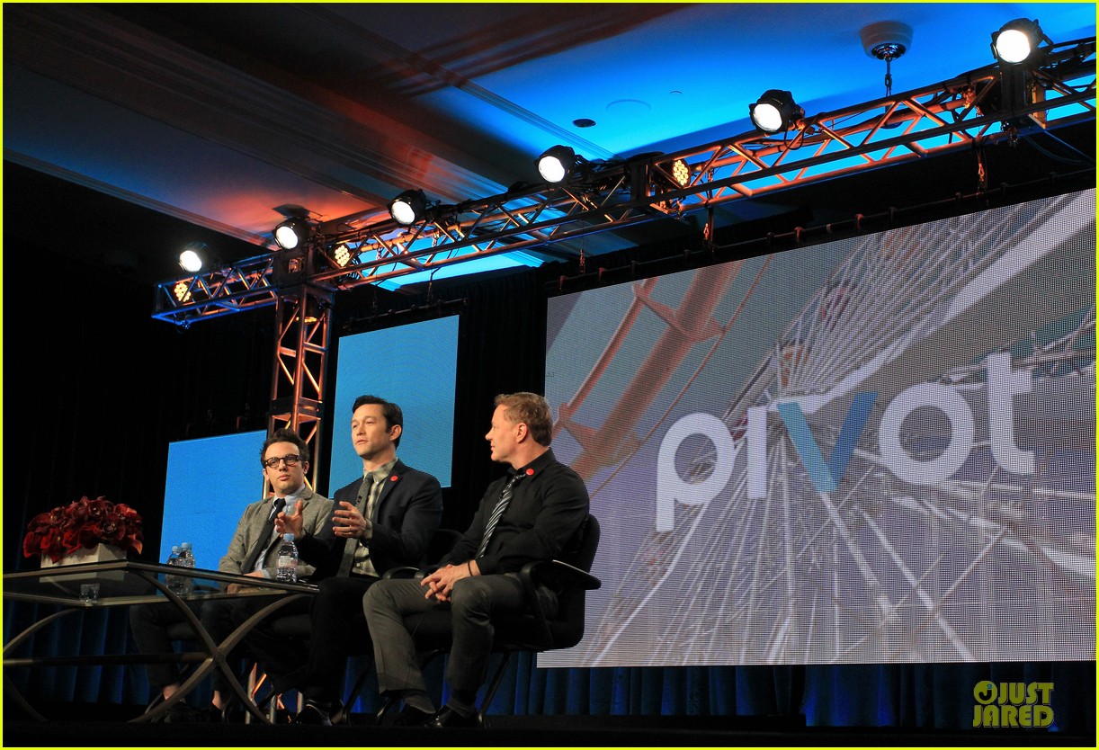 Joseph Gordon-Levitt: 'HitRecord on TV' Renewed for Second Season!: Photo 3027979 | Joseph ...