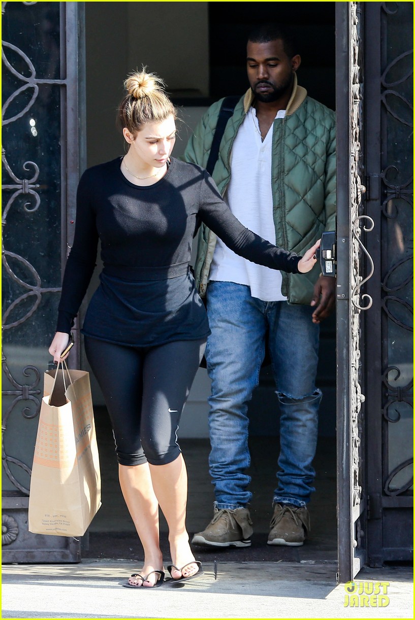 Kim Kardashian & Kanye West Shop Together After New Year!: Photo ...