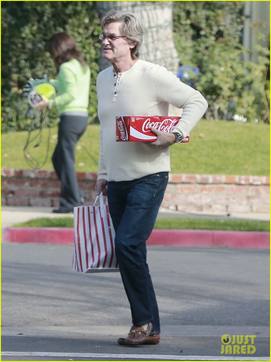 Kate Hudson: Family Day at Brother Oliver's House!: Photo 3022988 ...