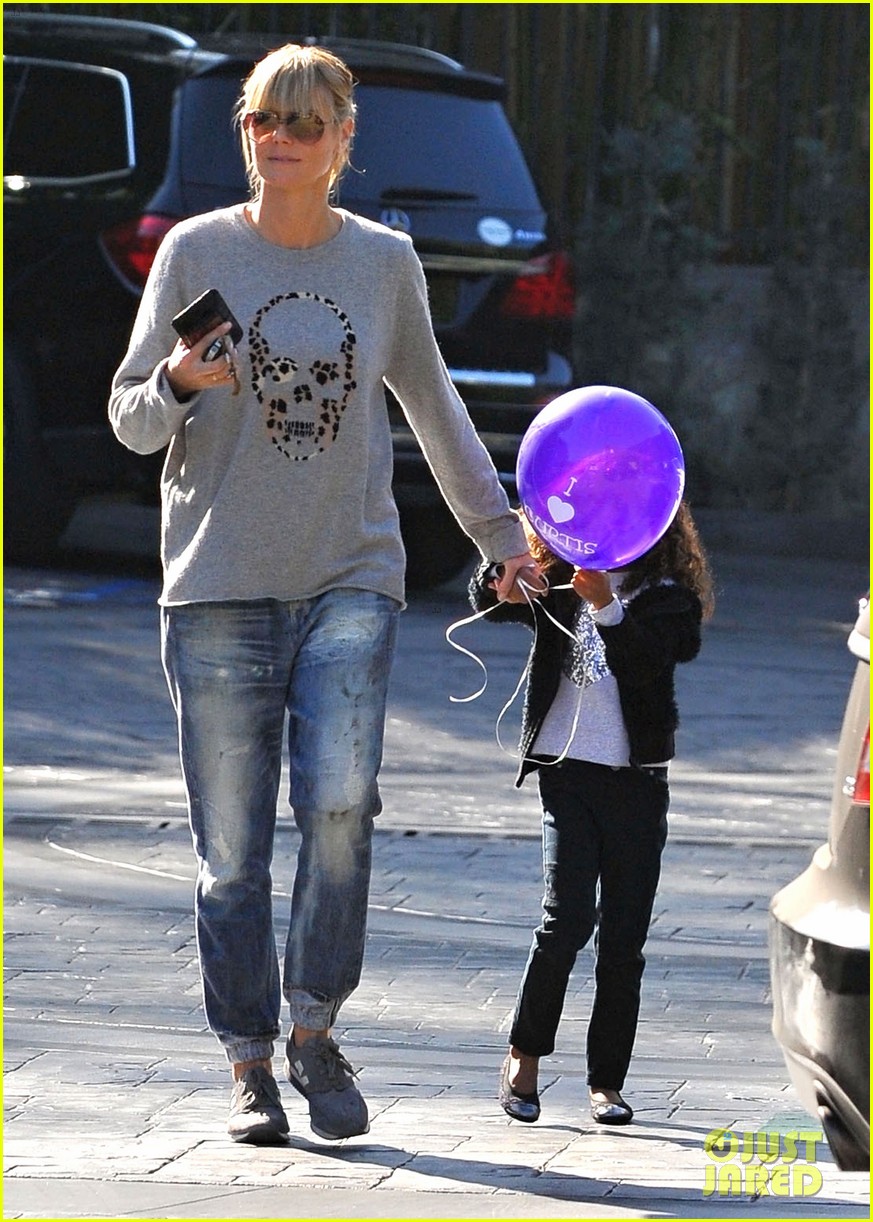 Heidi Klum: Morning Coffee Run with Daughter Lou!: Photo 3028930 ...