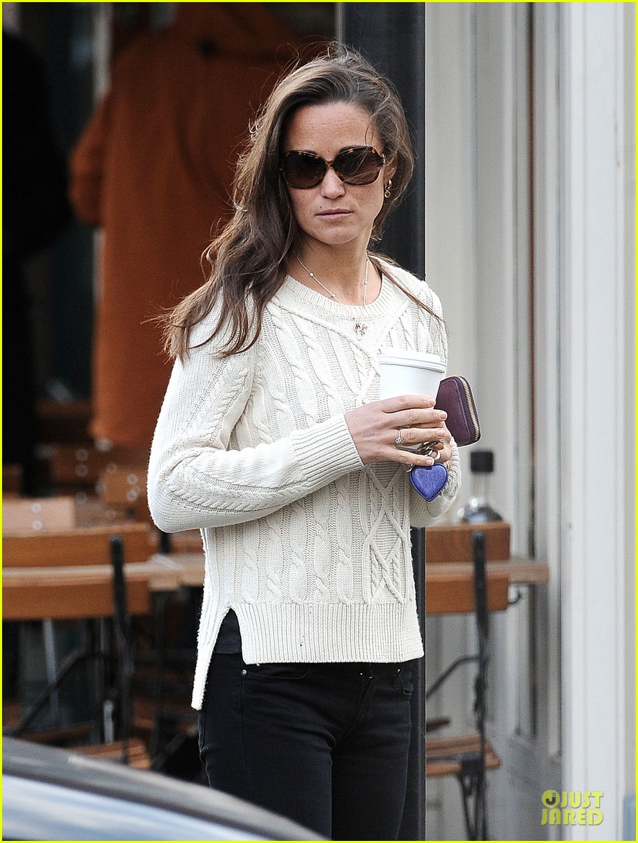 Pippa Middleton Steps Out After More Engagement Rumors!: Photo 3024701 ...