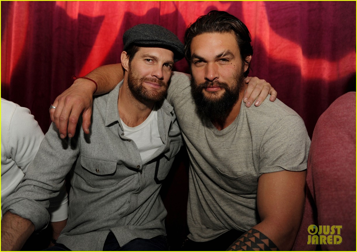 Jason Momoa & Geoff Stults: Football Fun at Sundance!: Photo 3036492 ...