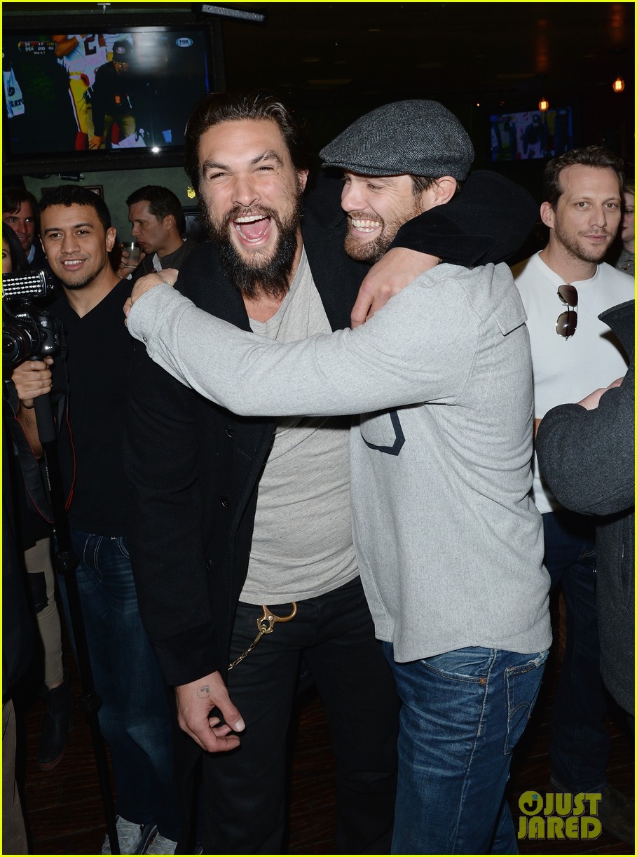 Jason Momoa & Geoff Stults: Football Fun at Sundance!: Photo 3036493 ...