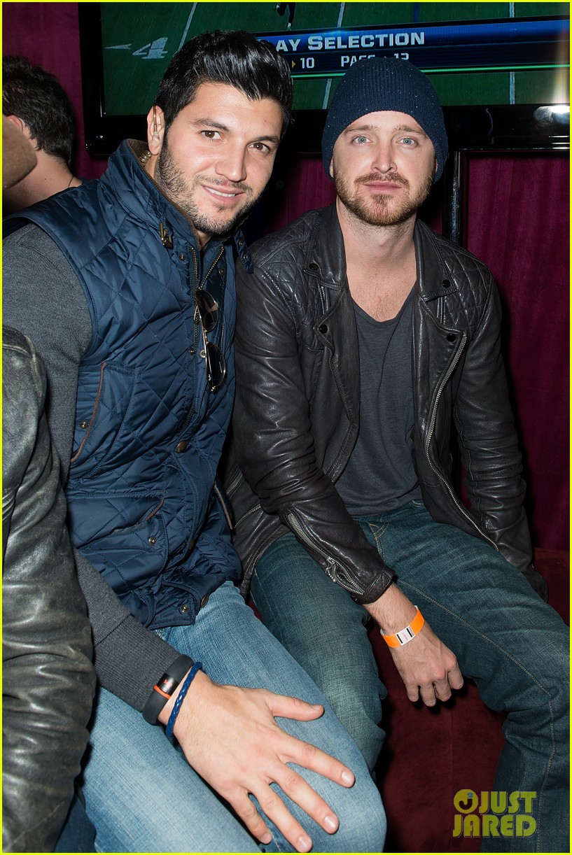 Jason Momoa & Geoff Stults: Football Fun at Sundance!: Photo 3036518 ...