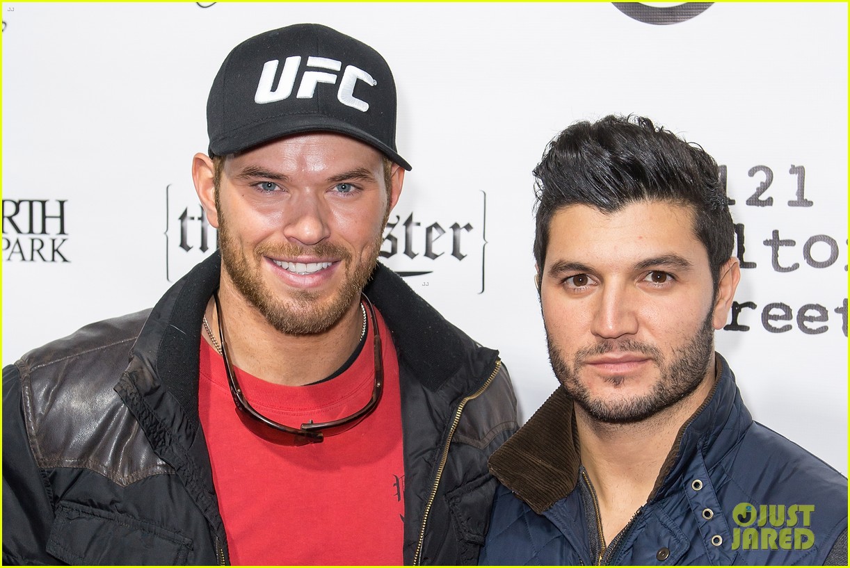 Jason Momoa & Geoff Stults: Football Fun at Sundance!: Photo 3036521 ...