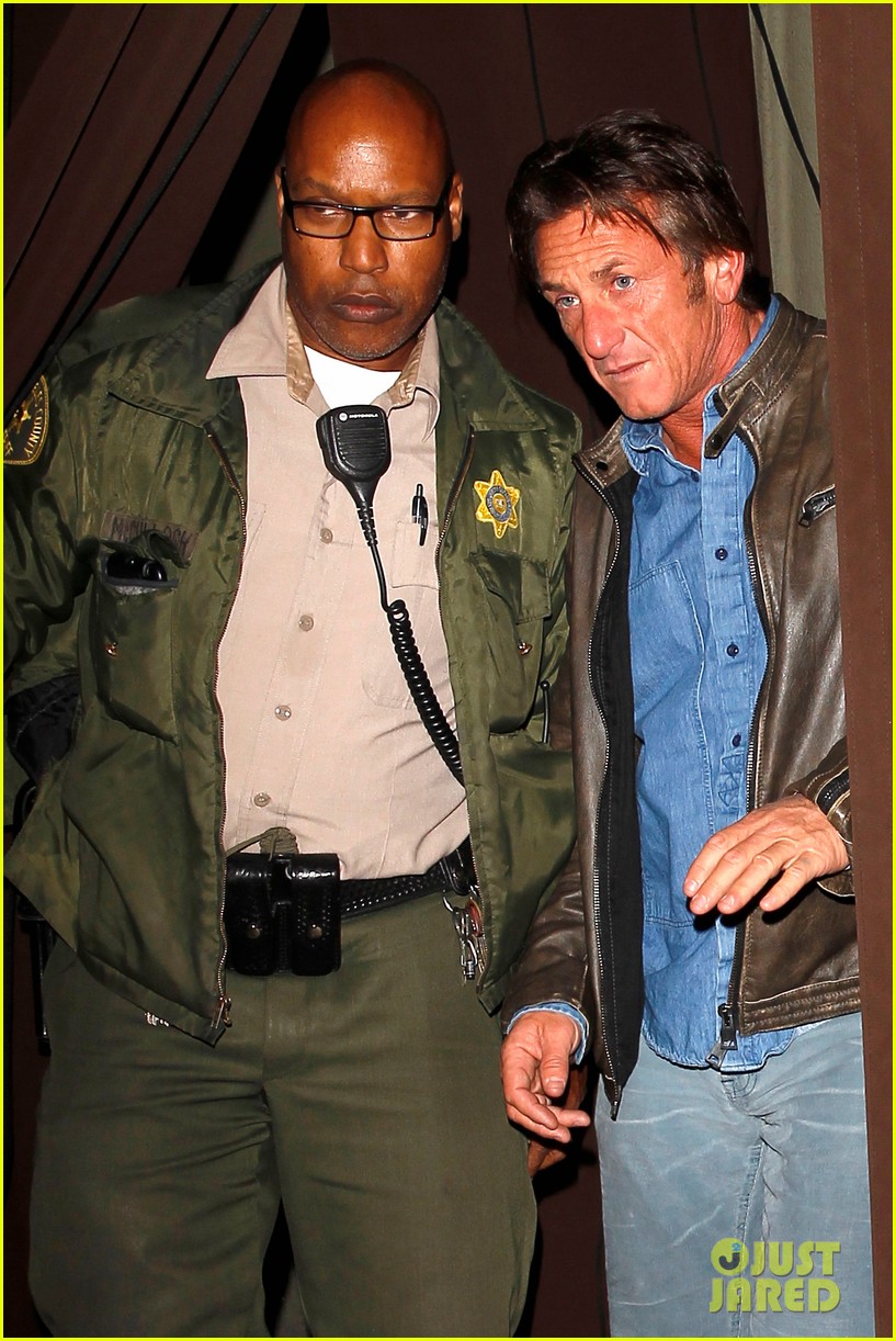 Sean Penn Escorted to Car By Armed Sheriff After Dinner Out: Photo ...