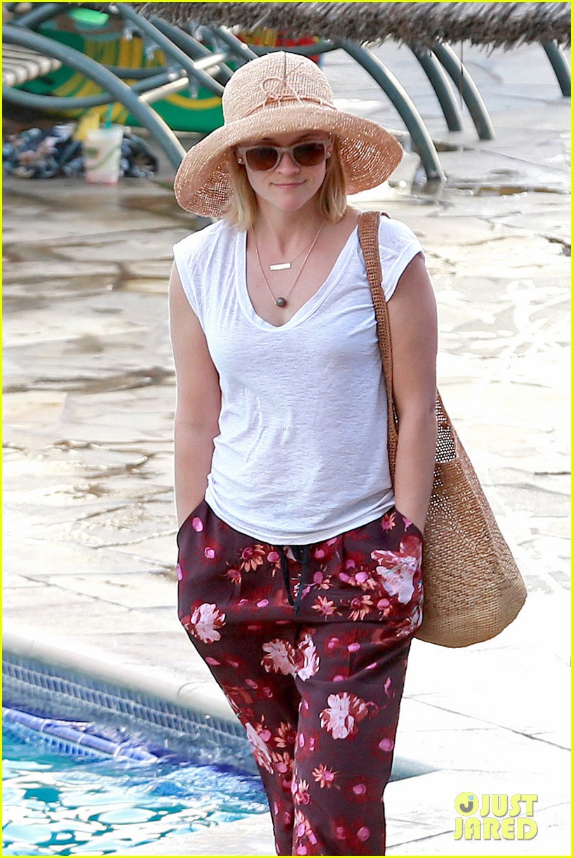 Reese Witherspoon & Jim Toth Attend Justin Bartha's Wedding: Photo ...