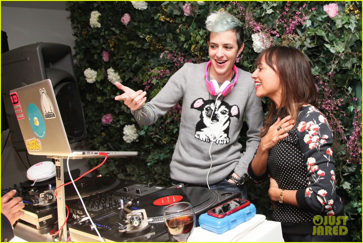 Nicole Richie & Rashida Jones: Charlotte Ronson's Vogue Eyewear Launch ...