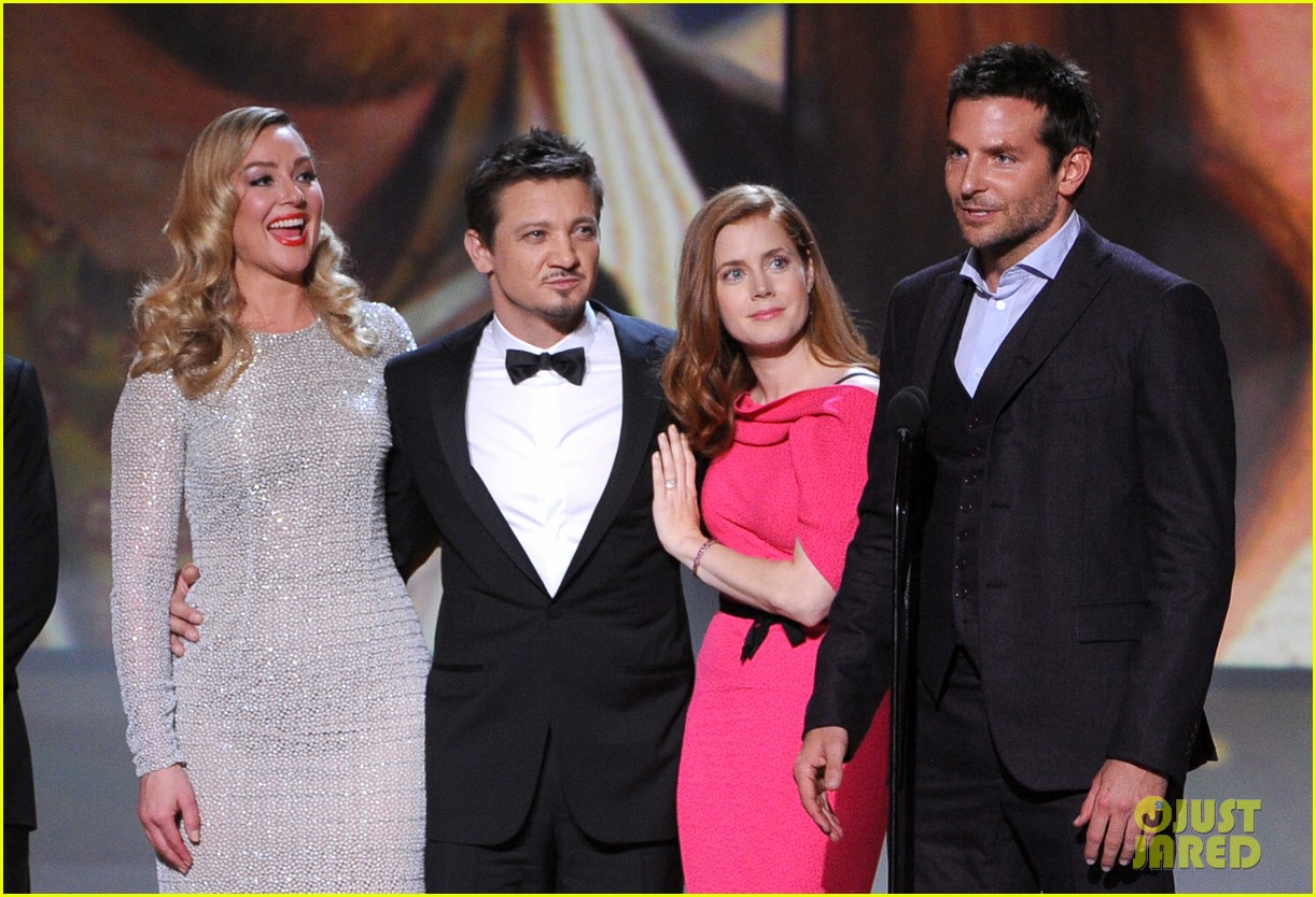 Jeremy Renner & Elisabeth Rohm - Critics' Choice Awards 2014: Photo ...