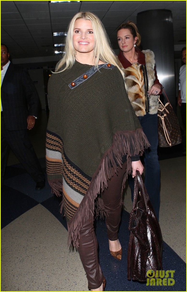 Jessica Simpson Models Slim Figure for Jessica Simpson Collection Piece ...