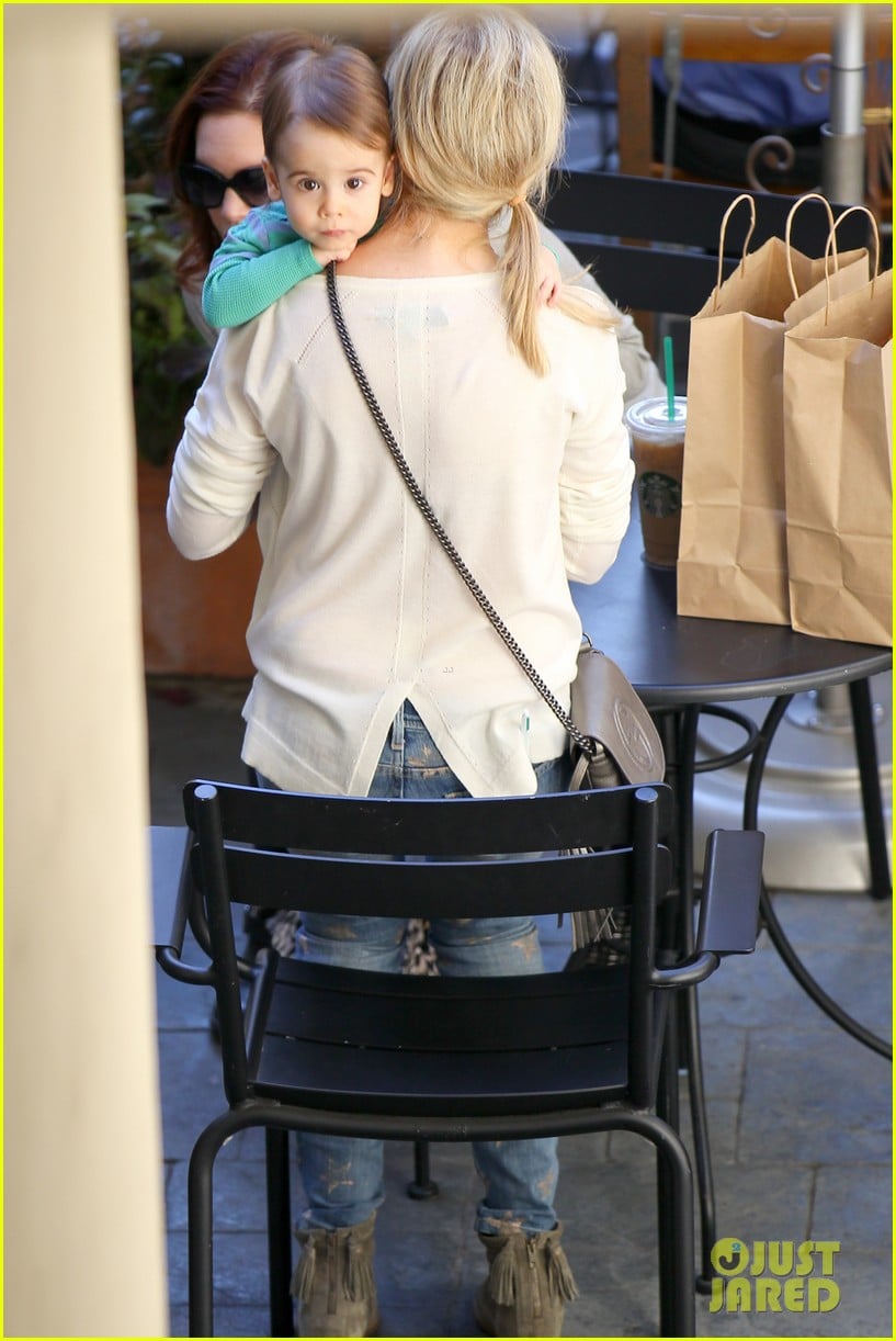 Sarah Michelle Gellar & Rocky: Mid-Week Coffee Run!: Photo 3038454 ...