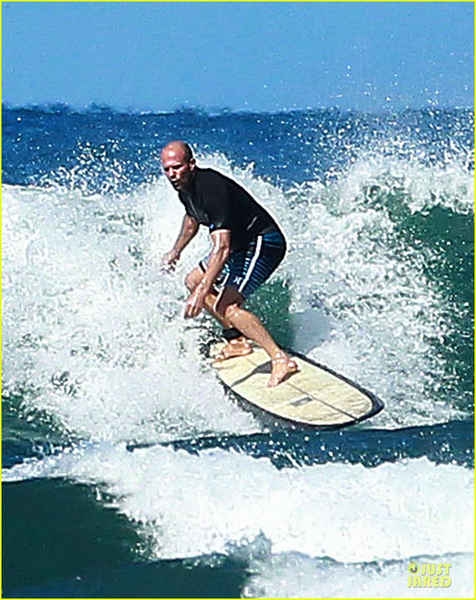 Jason Statham: Surfing Vacation in Hawaii!: Photo 3024690 | Jason ...