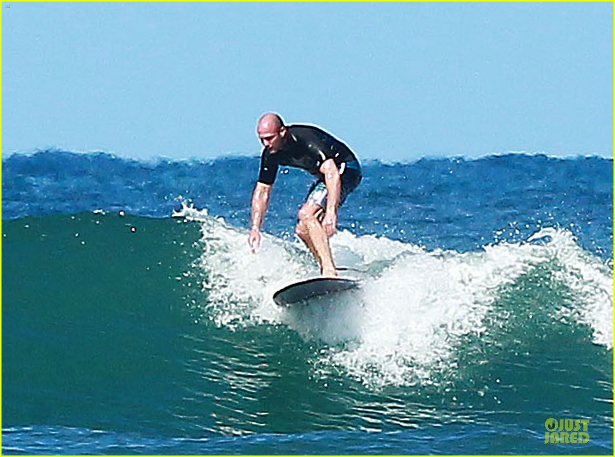 Jason Statham: Surfing Vacation in Hawaii!: Photo 3024697 | Jason ...