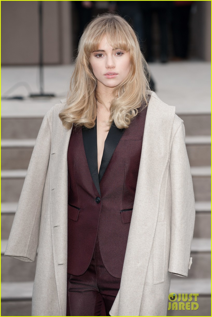 Suki Waterhouse & Jamie Campbell Bower: Burberry Prorsum Show: Photo ...