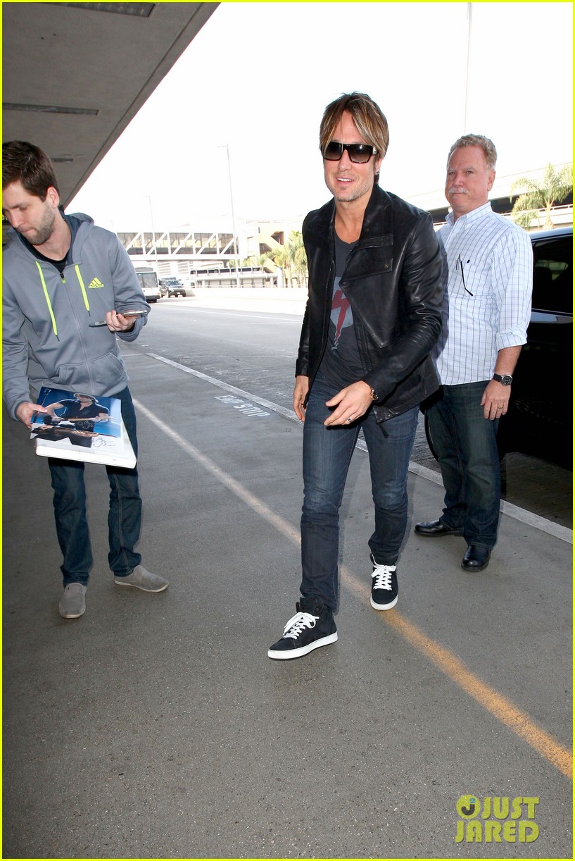 Keith Urban's 'Cop Car' Video Premiere - Watch Now!: Photo 3042860 ...