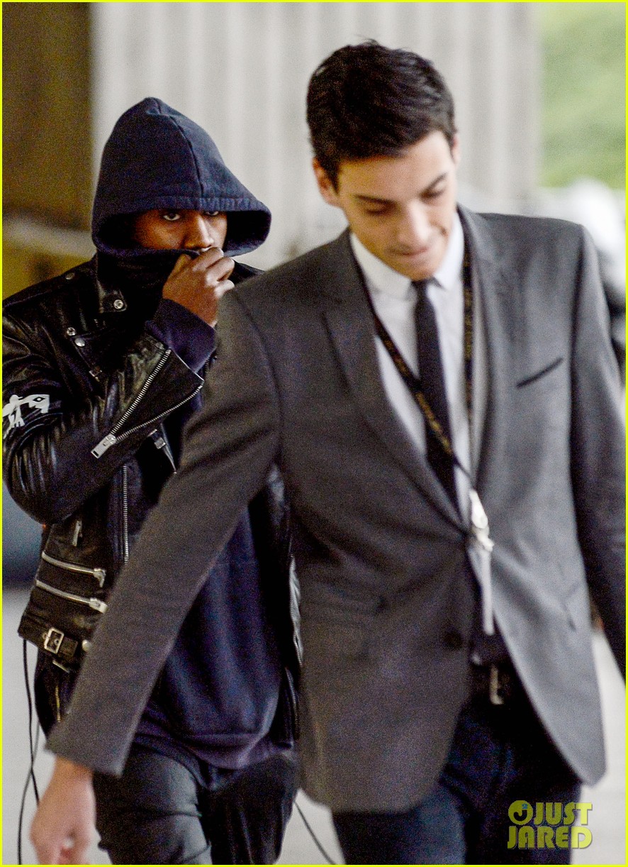 Kanye West Flies to Paris After Allegedly Attacking Man Screaming ...