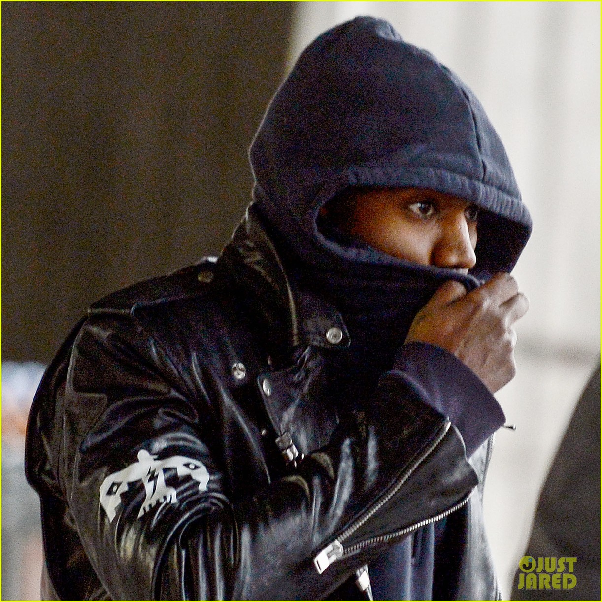 Kanye West Flies to Paris After Allegedly Attacking Man Screaming ...