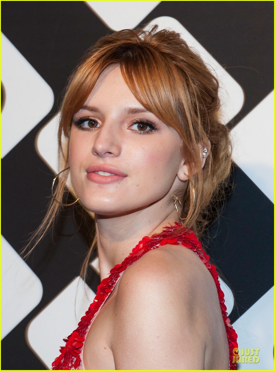 Allison Williams & Abbie Cornish: Journey of a Dress Exhibition Opening ...