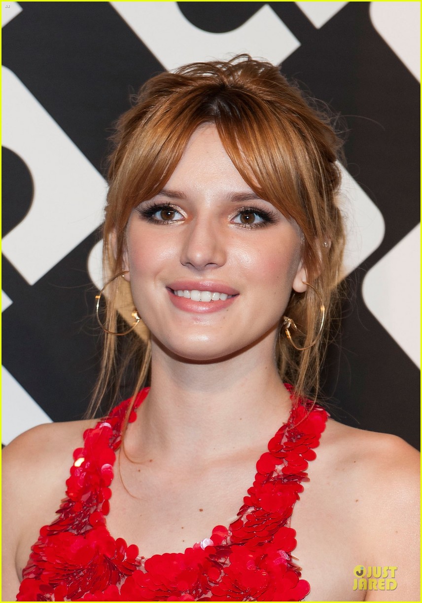 Allison Williams & Abbie Cornish: Journey of a Dress Exhibition Opening ...