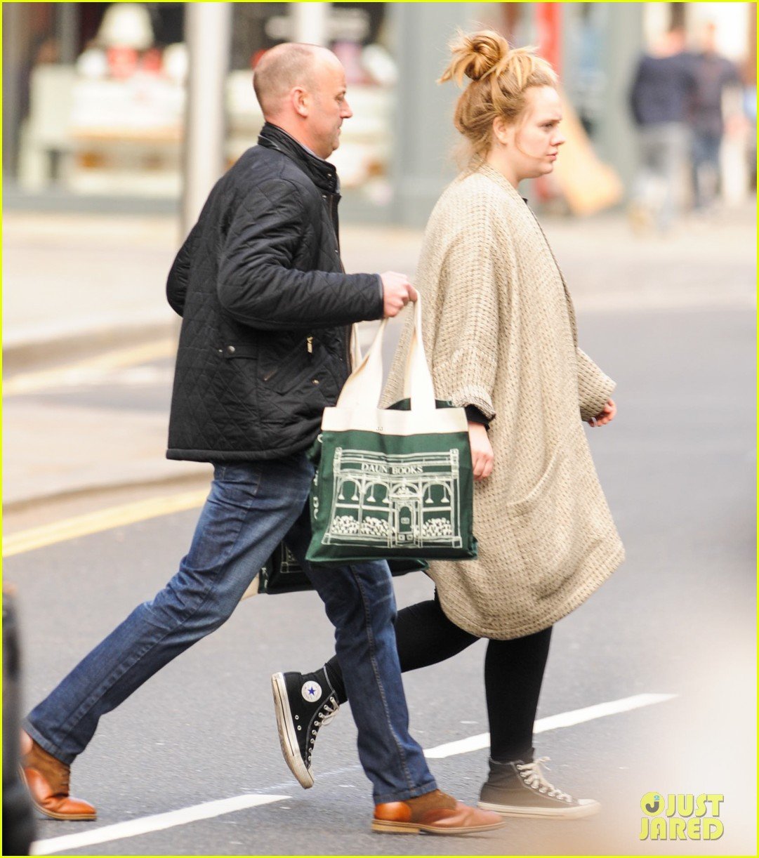 Adele Makes Rare Public Appearance for Make-Up Free Bookstore Run ...