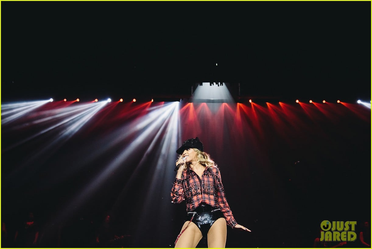 Beyonce Performed 'Yonce' Live & Our Week Has Officially Been Made ...