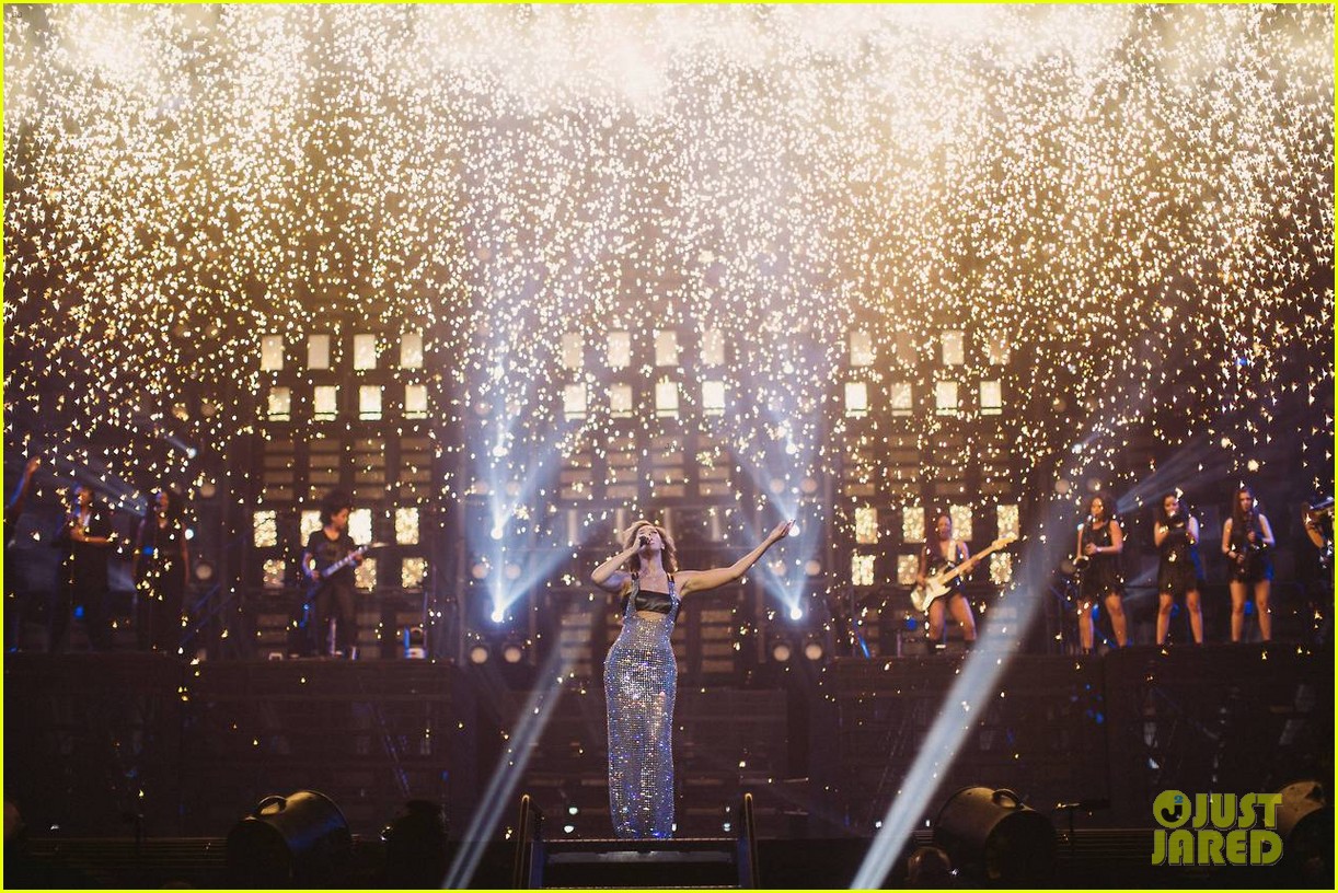 Beyonce Performed 'Yonce' Live & Our Week Has Officially Been Made - Watch Now!: Photo 3059720 ...