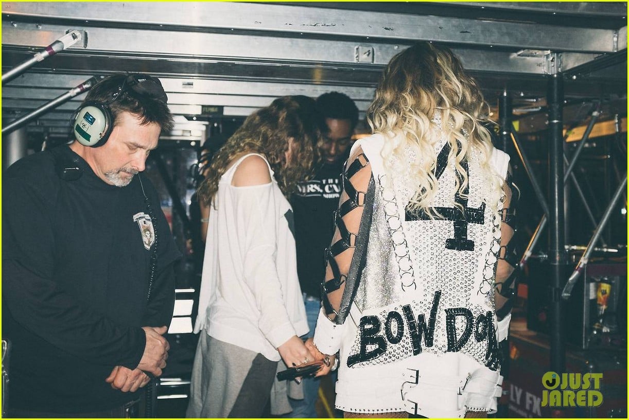 Beyonce Performed 'Yonce' Live & Our Week Has Officially Been Made ...