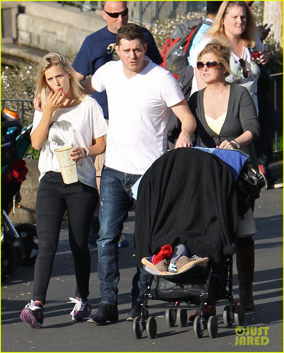 Michael Buble, Luisana Lopilato, & Noah: Family Portrait at Disneyland ...