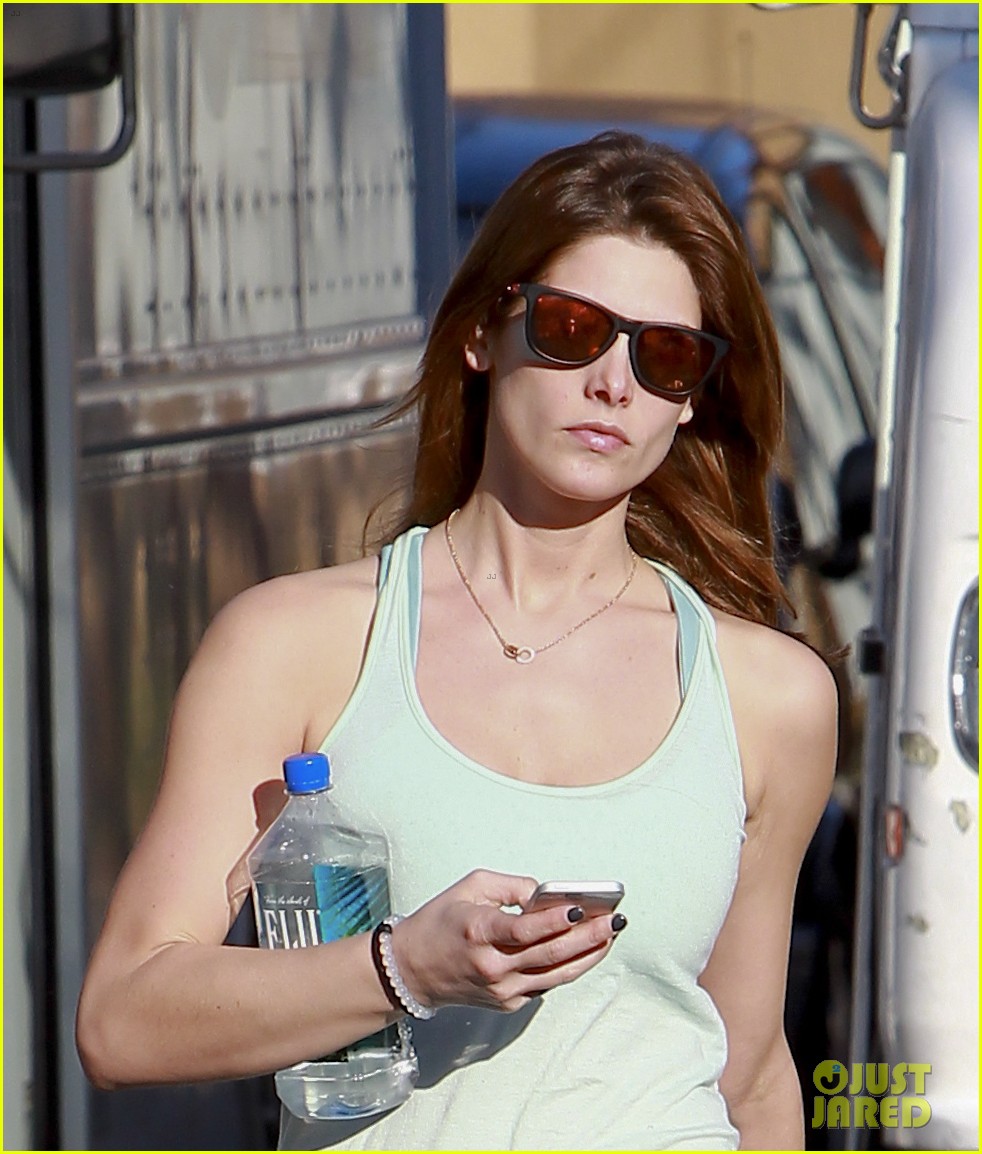 Ashley Greene: New Face of Oakley Eyewear's 2014 Campaign!: Photo ...