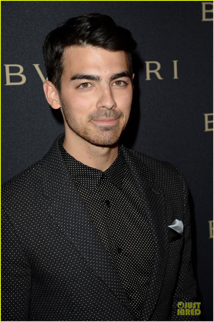 Olivia Munn & Ashley Greene: Stunning at Decades of Glamour Event ...