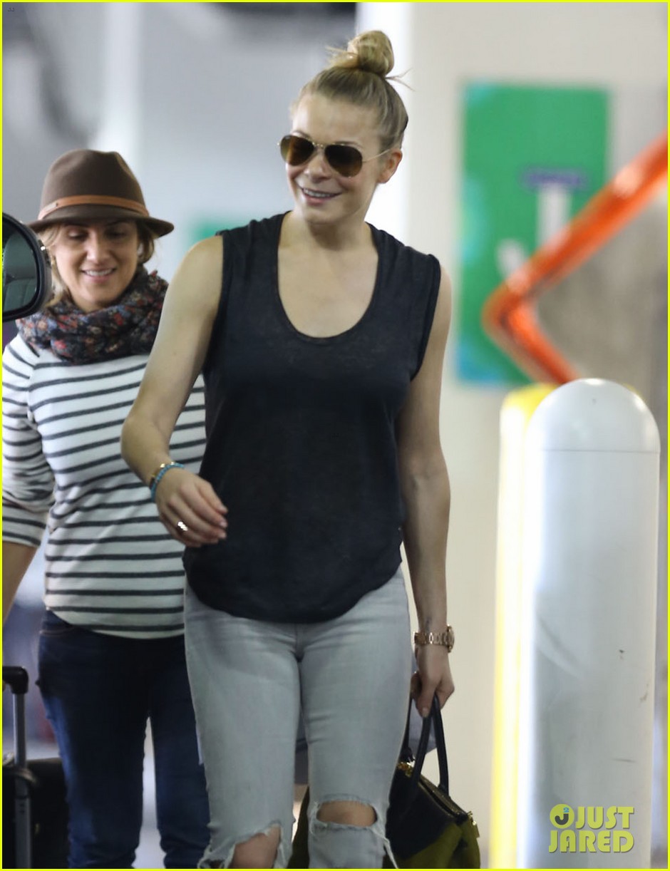 LeAnn Rimes: I Adore Ellen Page & Admire Her Braveness!: Photo 3054280 ...