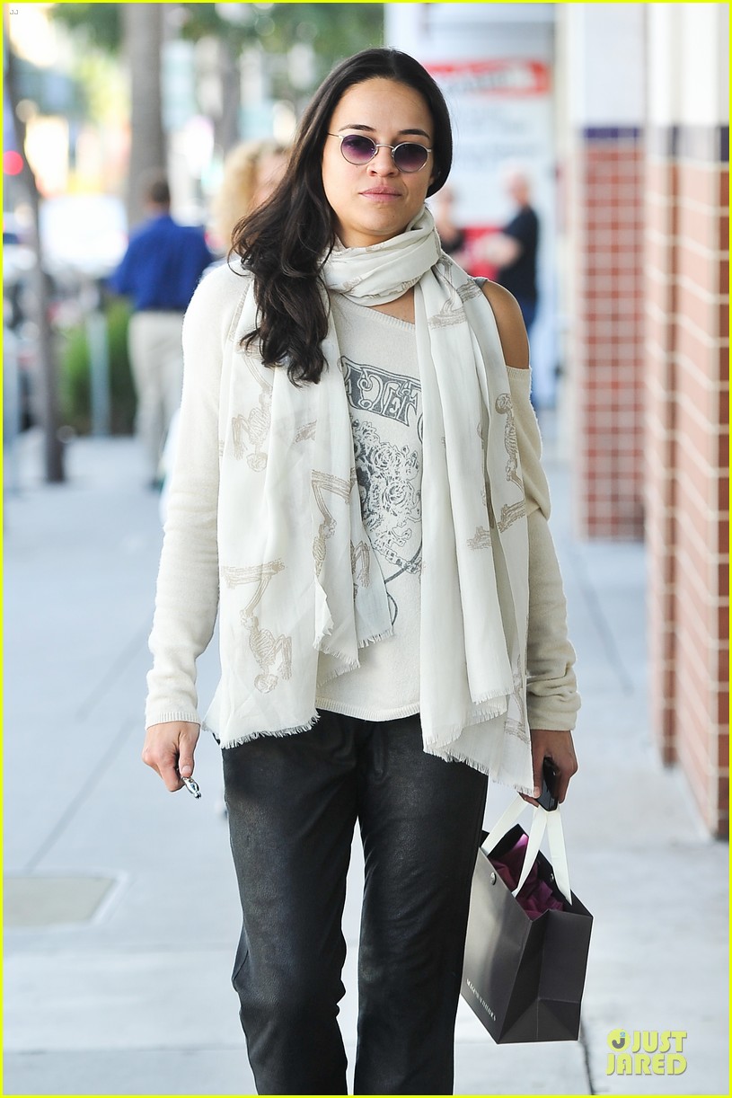 Michelle Rodriguez - BAFTAs 2014 Red Carpet: Photo 3054576 | Michelle ...