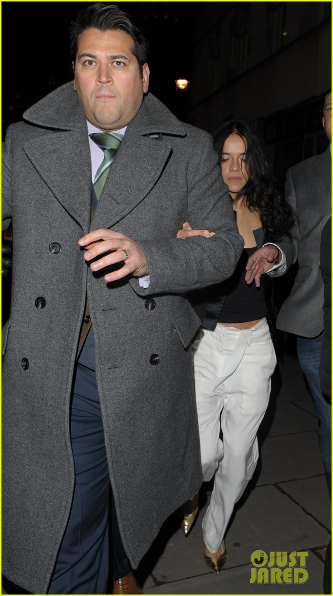 Michelle Rodriguez & Cara Delevingne Dash Out of Elle Style Awards ...