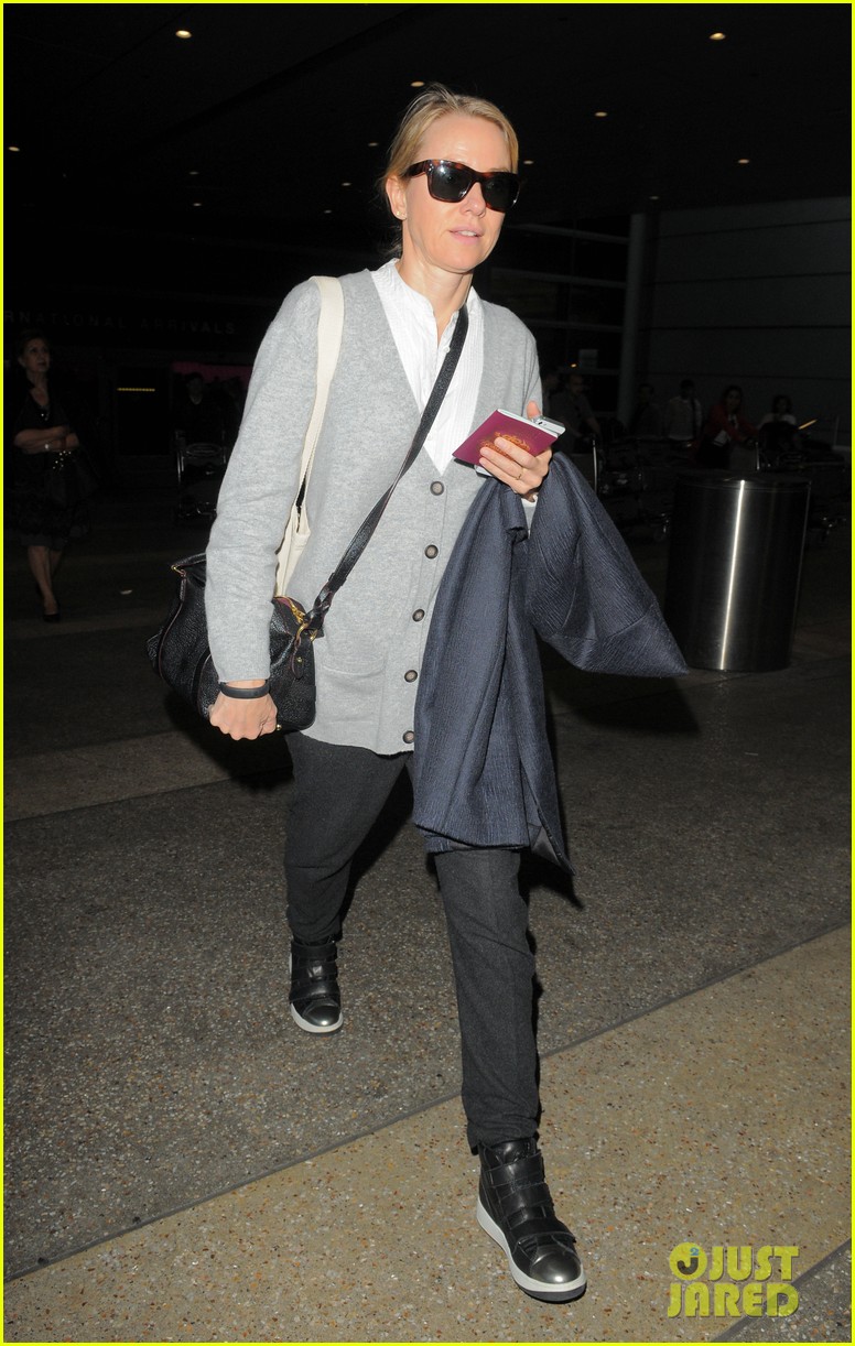 Naomi Watts: Back Home After Quick Trip to Milan!: Photo 3059458 ...