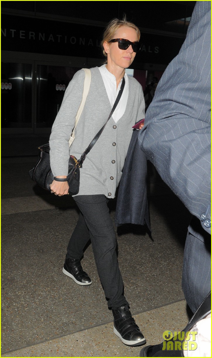 Naomi Watts: Back Home After Quick Trip to Milan!: Photo 3059462 ...