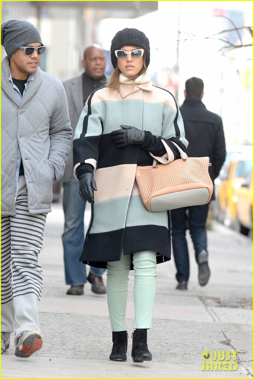 Jessica Alba Steps Out in New York City with Brother Joshua!: Photo ...