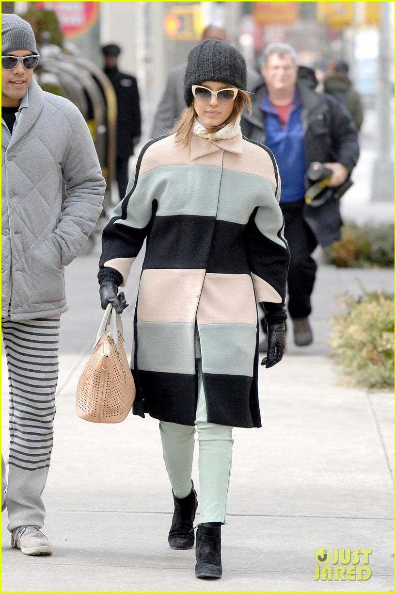 Jessica Alba Steps Out in New York City with Brother Joshua!: Photo ...