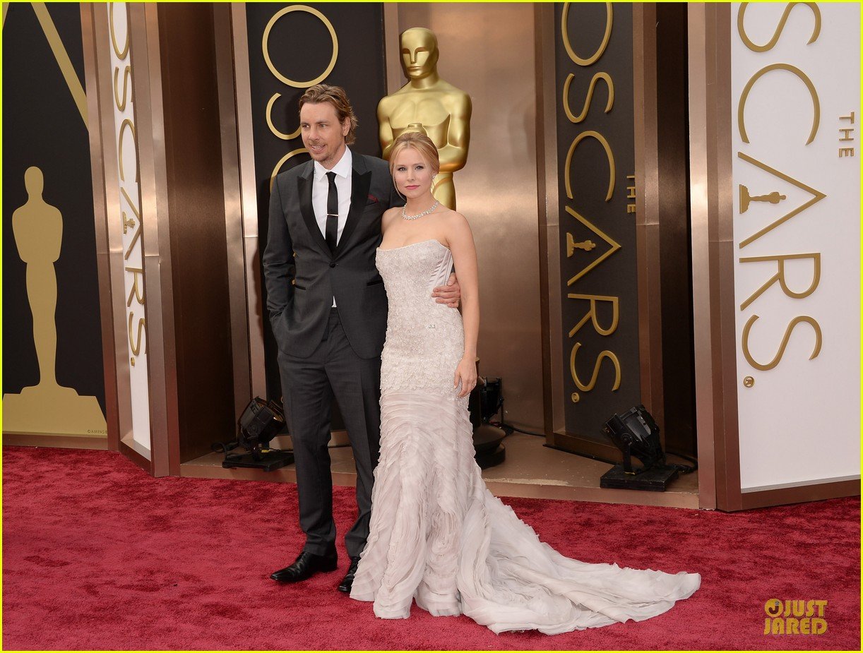 Kristen Bell Brings Burrito on Oscars 2014 Red Carpet with Dax Shepard!: Photo 3063763 | Kristen ...